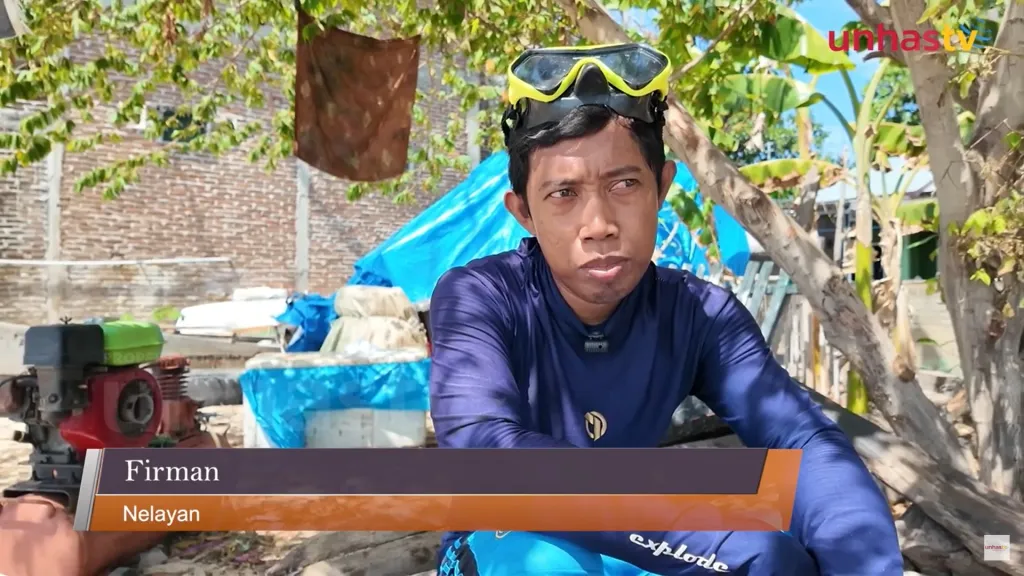 Firman, Nelayan Budidaya Lobster Cara Tradisional di Pulau Balang Lompo ...