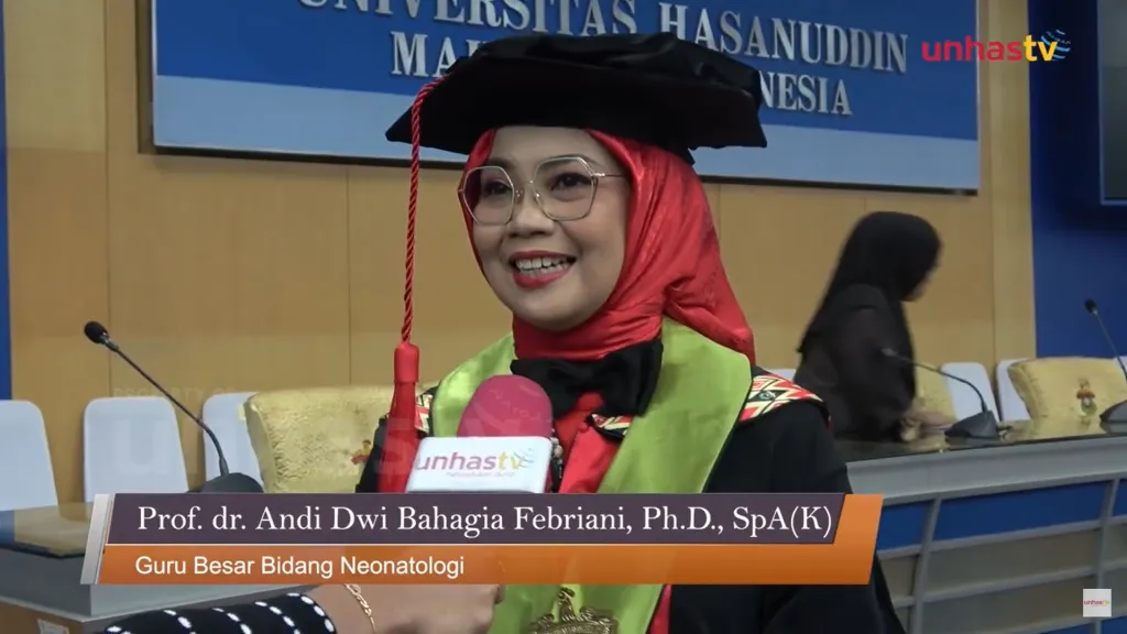 Video: Tiga Guru Besar Baru Dikukuhkan, Unhas Kini Miliki 541 Profesor ...