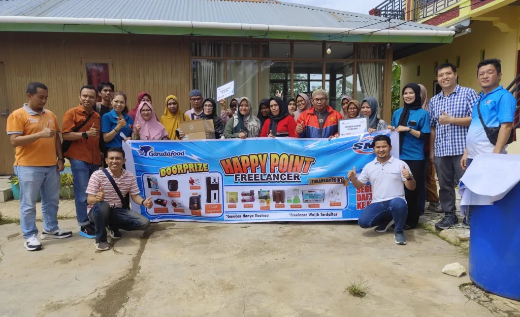 Dukung Toko Kecil Berdaya, PT SNS Garudafood Bagikan Door Prize ke ...