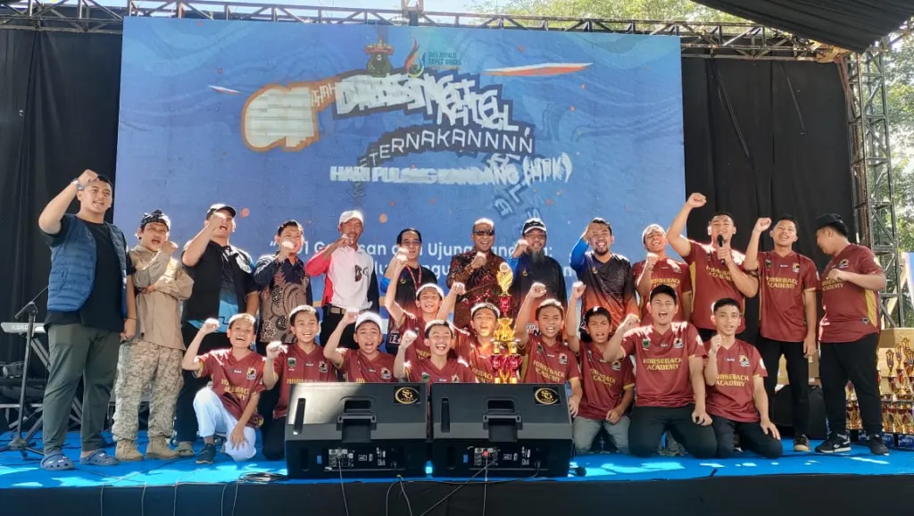 Boarding School Al Fayyadh Raih Piala Bergilir Kejuaraan Berkuda Dies ...