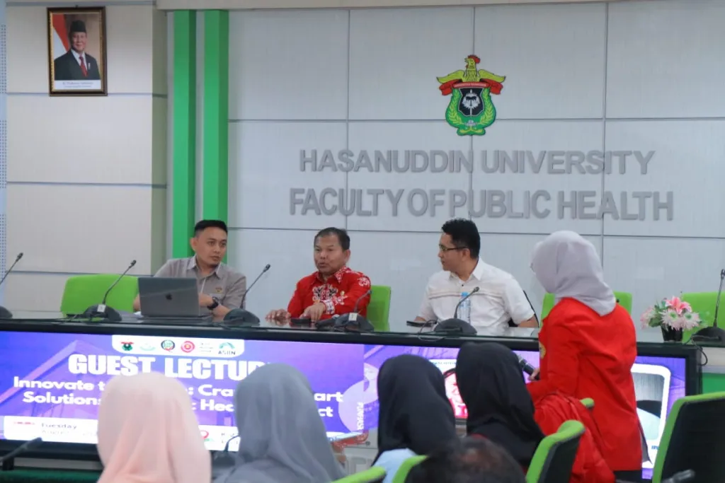 FKM Unhas Bedah Inovasi Kesehatan Global bersama Dekan College of ...