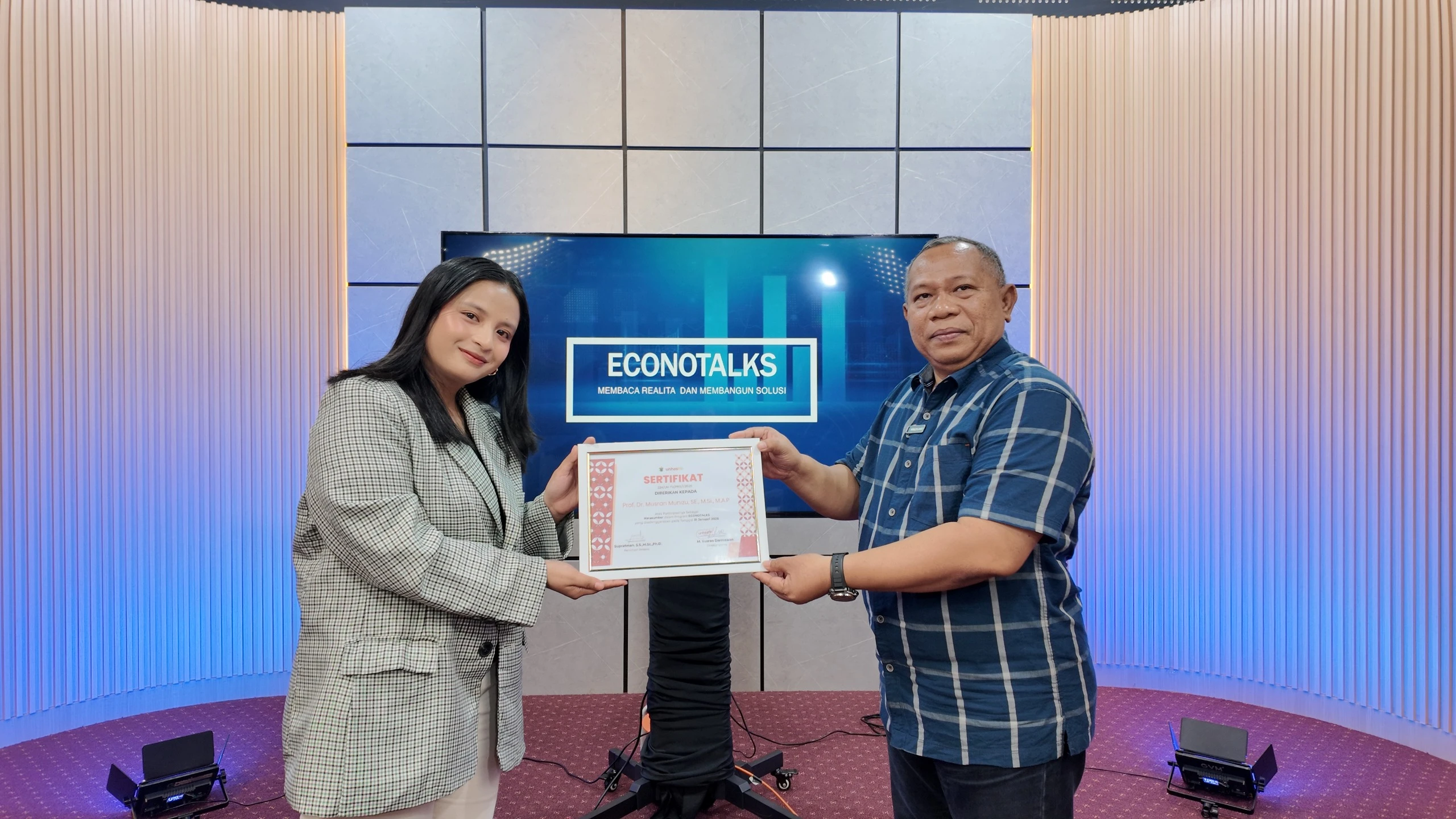 Ancaman AI di Dunia Kerja, Guru Besar FEB Unhas Tekankan Adaptasi dan ...